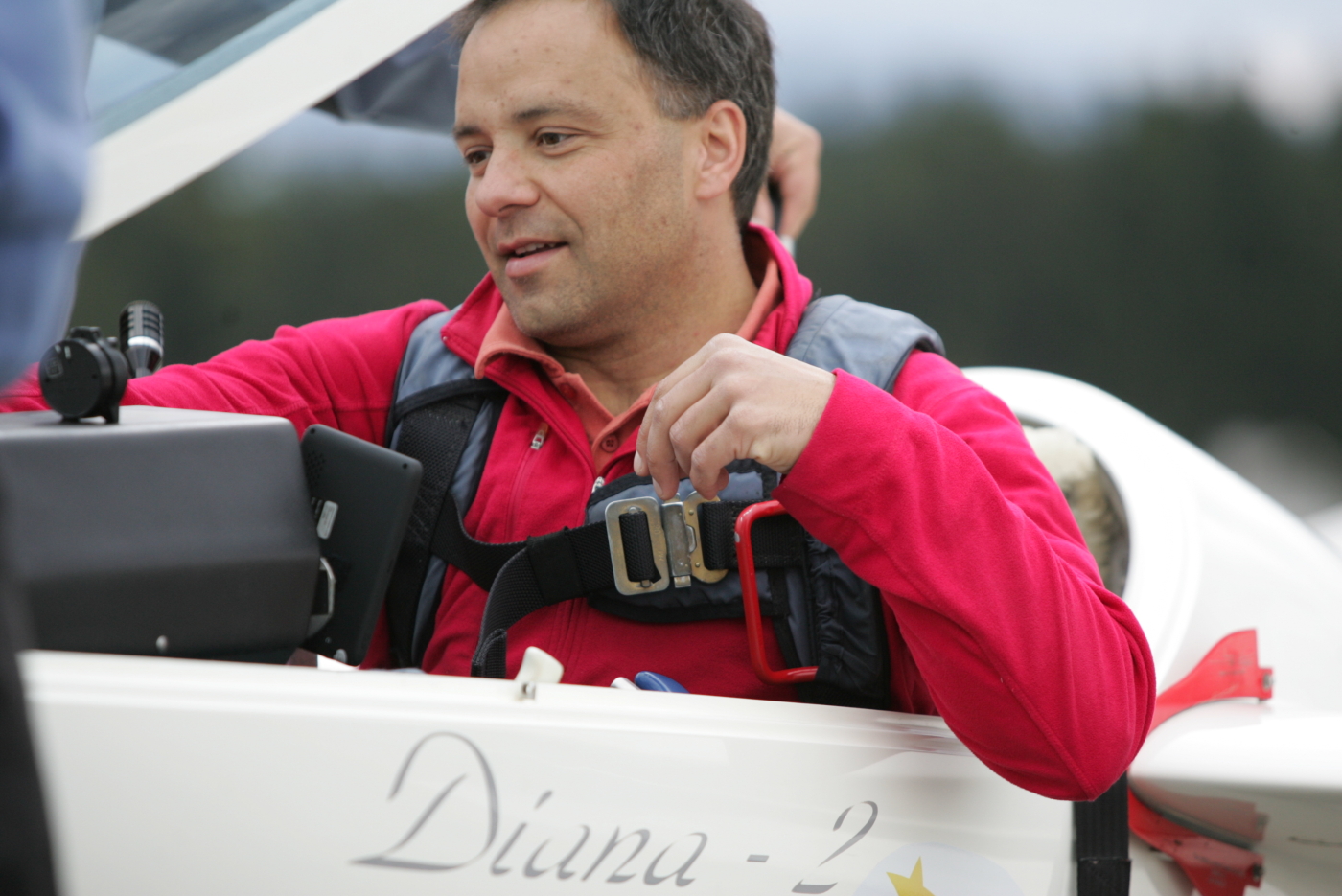 (OPENSOARING, 2. maja, 2014, besedilo Niko Slana, foto: Sebastian Kawa ...